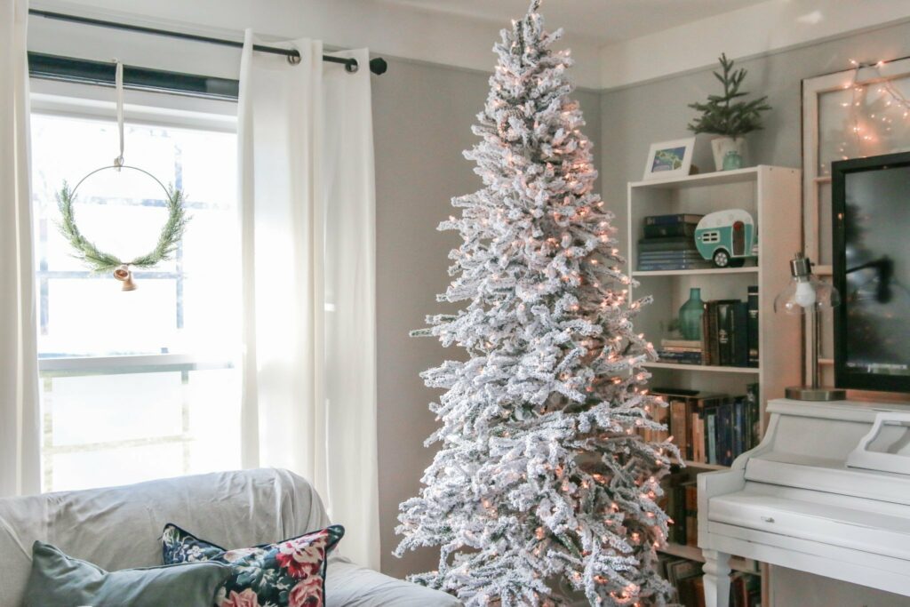 A Simple Christmas Home Tour: Less Stress, Less Mess