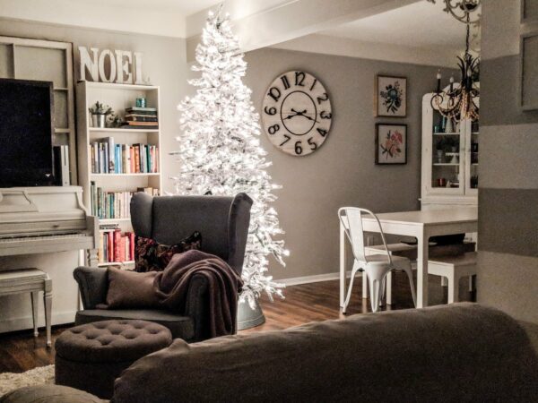 A Simple Christmas Home Tour: Less Stress, Less Mess