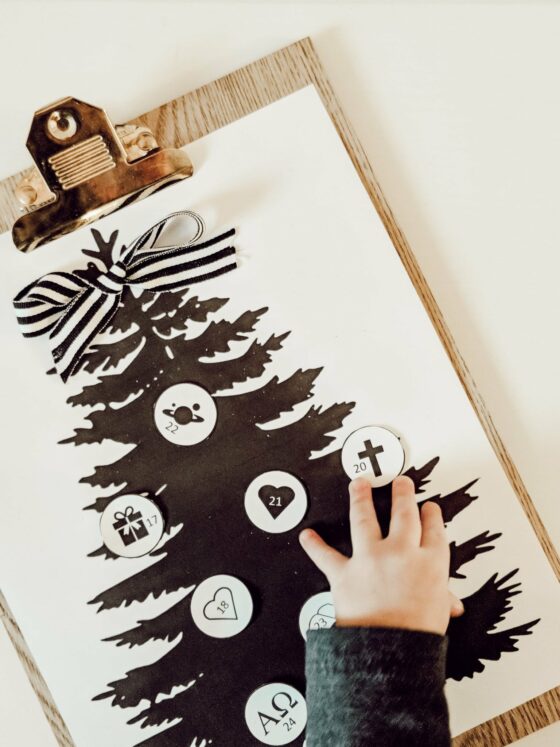 Printable Advent Calendar and Family Devotions for Christmas