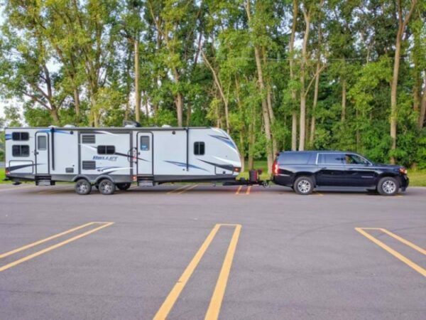 Trailer Towing Basics: Weight Distribution and Sway Bars