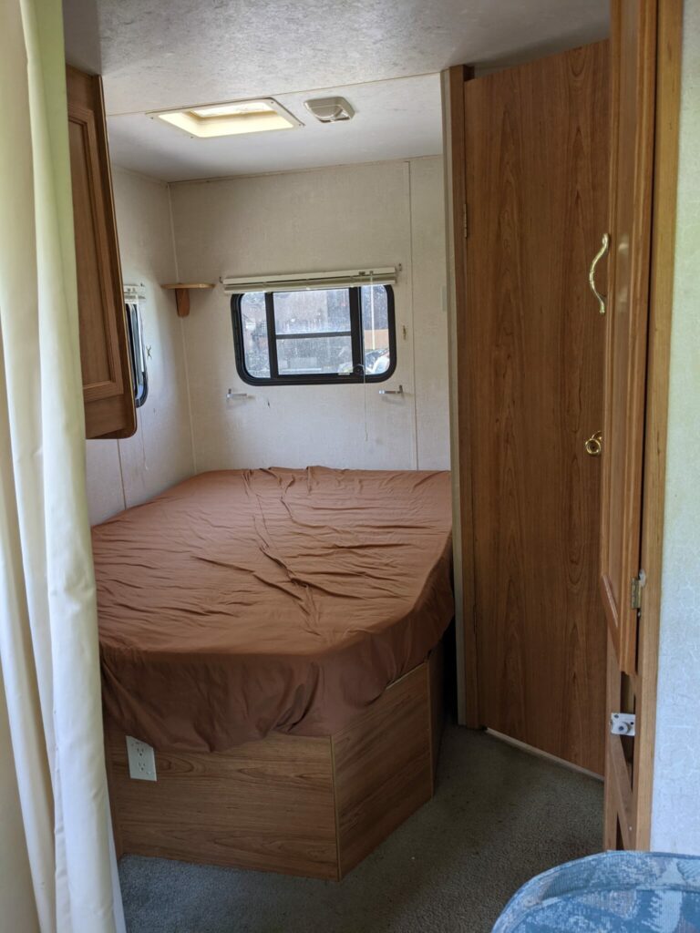 2000 Coachmen Catalina Travel Trailer Renovation